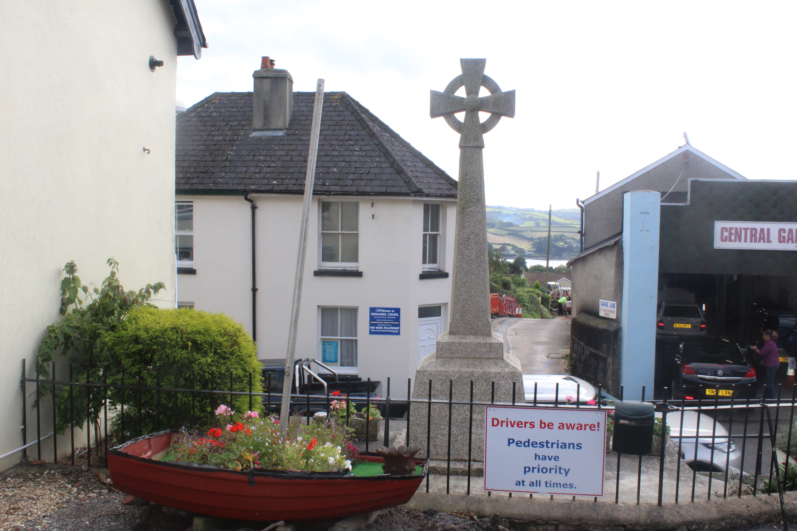 Bishopsteignton - War Memorials Online